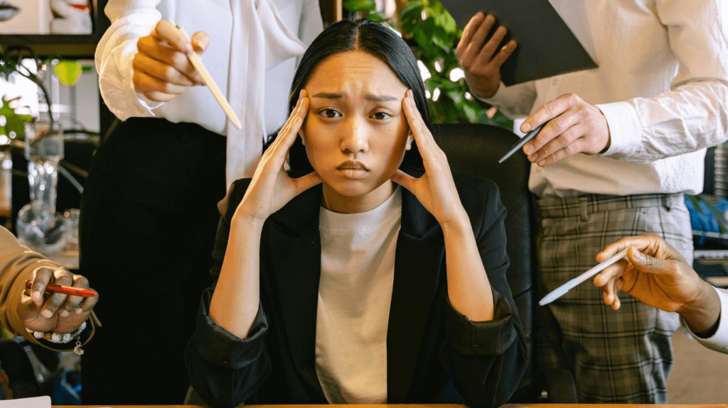 5 Types of Toxic Behaviours & Signs to Look for